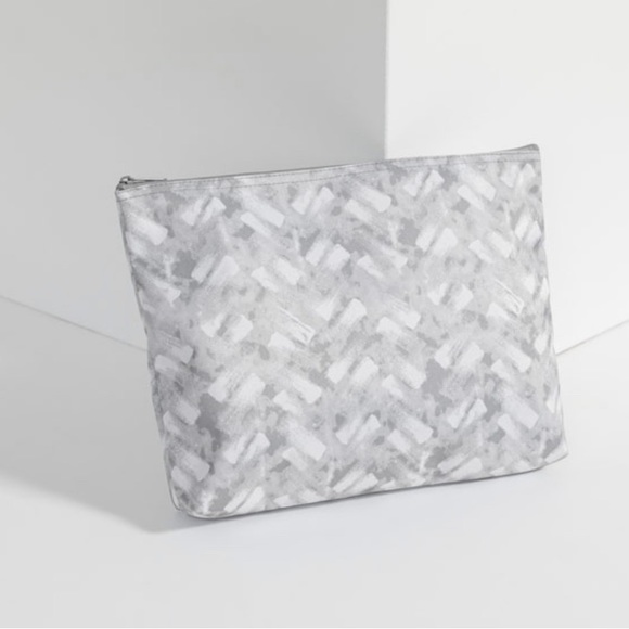 thirty-one | Bags | Thirtyone Zipper Pouch Mystic Grey | Poshmark